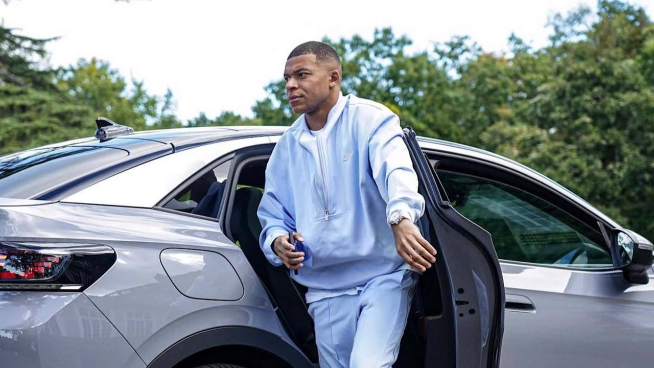 Personal Life of Kylian Mbappé: Inside the Life of a Football Superstar